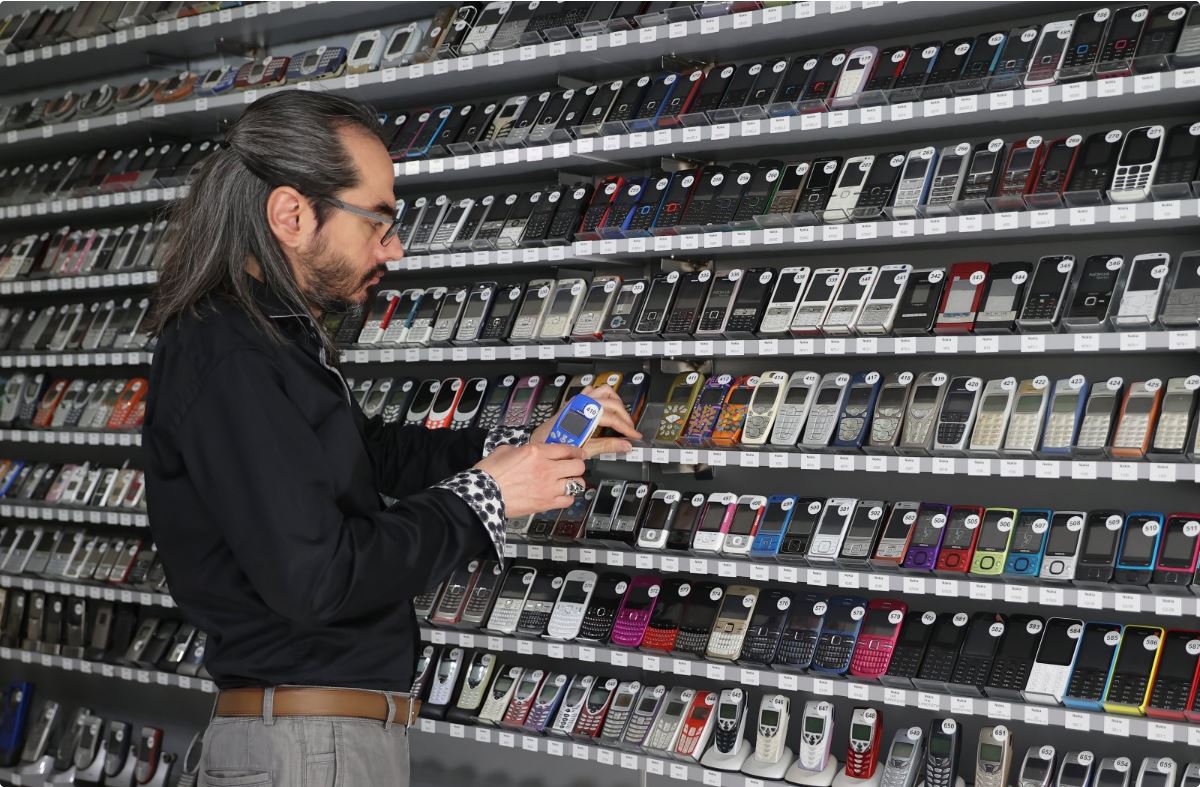 Cube Self Storage Hong Kong -20 Crazy Collectors Collecting Weird Stuff ...